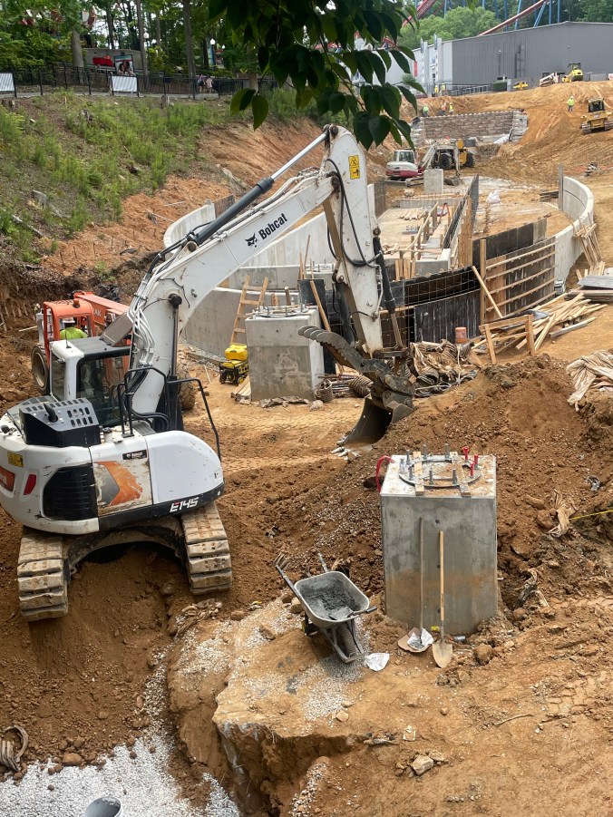 Georgia Surfer Construction Update for Six Flags Over Georgia’s New ...